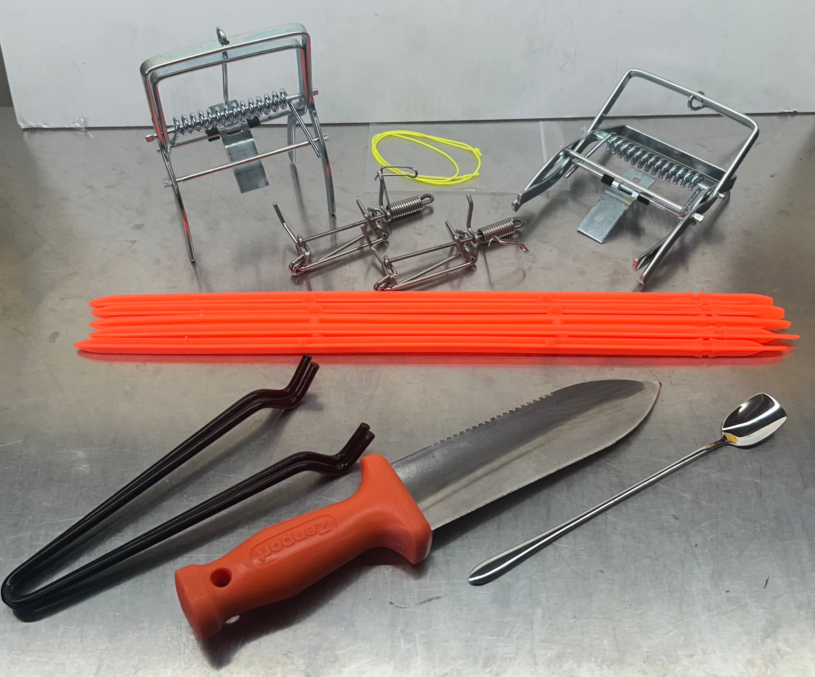 MOLE REAPER STARTER KIT #2 – Mole Reaper Traps